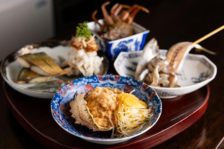 めくるめく圧巻の中華フルコース20品、衝撃の7,500円！八丁堀「大人の町中華 灯」 | TRILL【トリル】