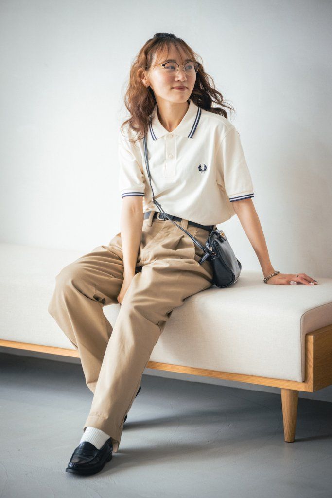 ポロシャツ×チノパンの王道トラッド。ゆとりのあるサイジングでハズすとこんな風【FUDGE FRIEND おしゃれさんの毎日コーディネート vol.554｜UMI】 | TRILL【トリル】