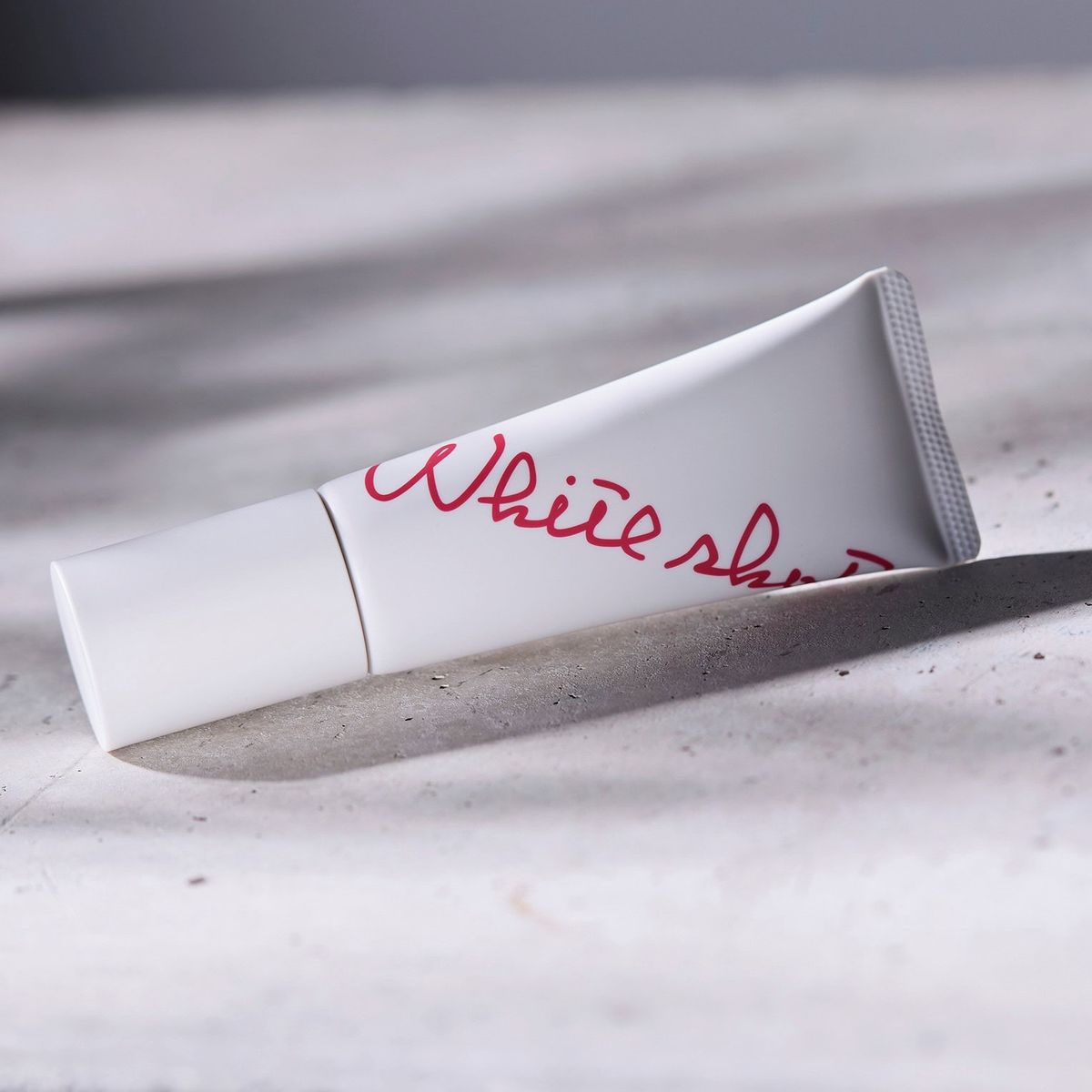 【40代の紫外線対策】最高値のUVカットに高機能スキンケア！「二刀流で働くスター級UV6選」 | TRILL【トリル】