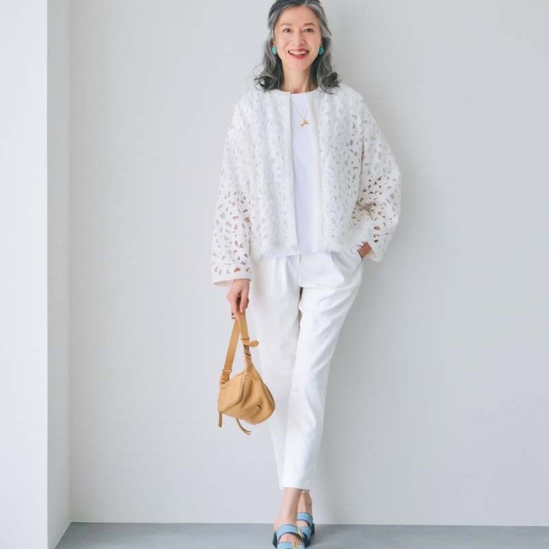 【60代ファッション】下着が透けない白なら安心！ 涼やかに楽しむ夏のホワイトコーデ | TRILL【トリル】