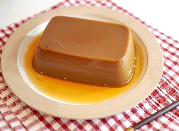 簡単すぎて拍子抜け！【タッパーそのままコーヒー牛乳プリン】作ろう♪卵も蒸し器も不要、材料3つでOK | TRILL【トリル】