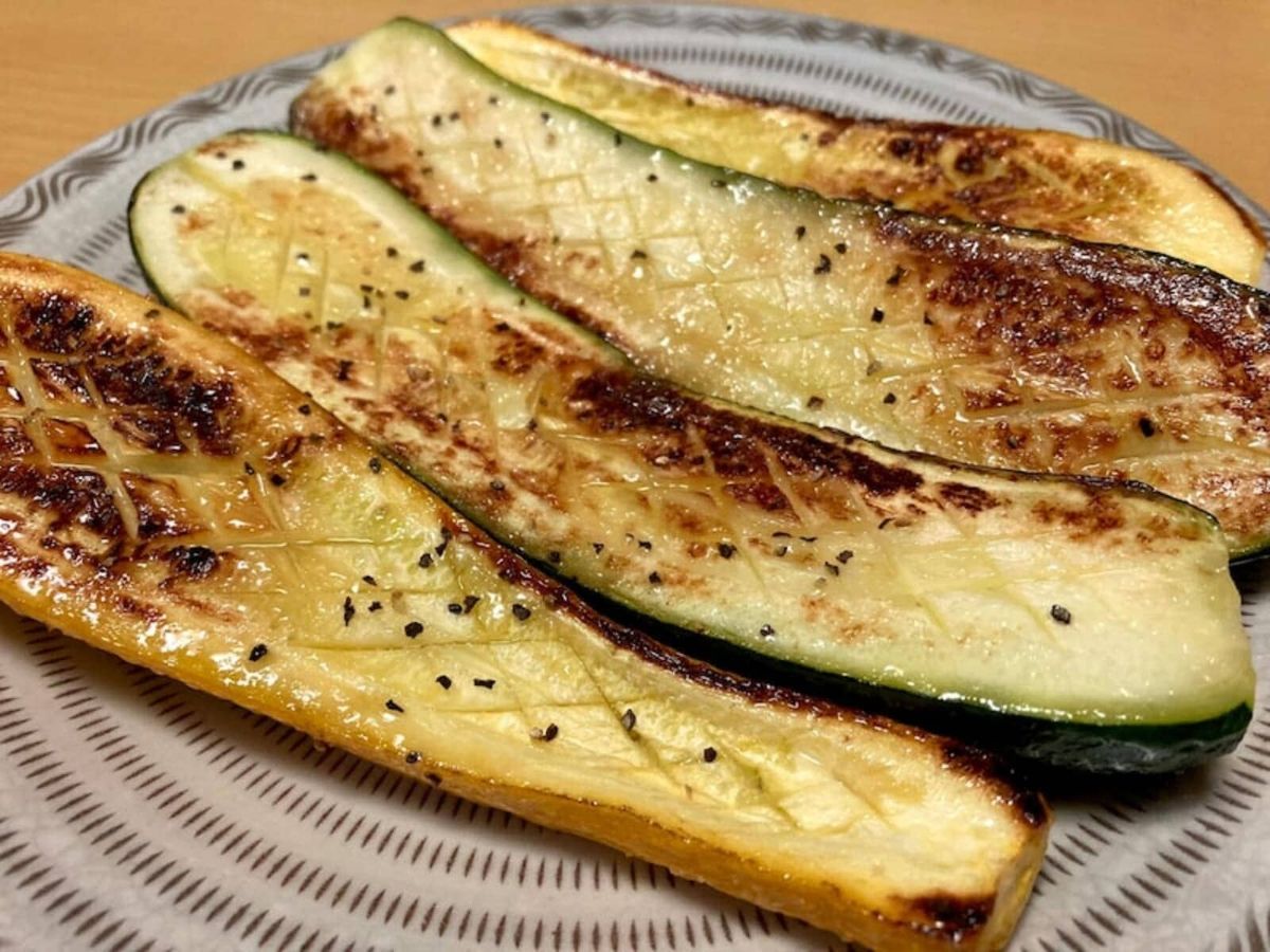 「これメチャうまかった…！」JA全農が教える “優勝確実”なズッキーニのステーキ「毎日食べたい」 | TRILL【トリル】