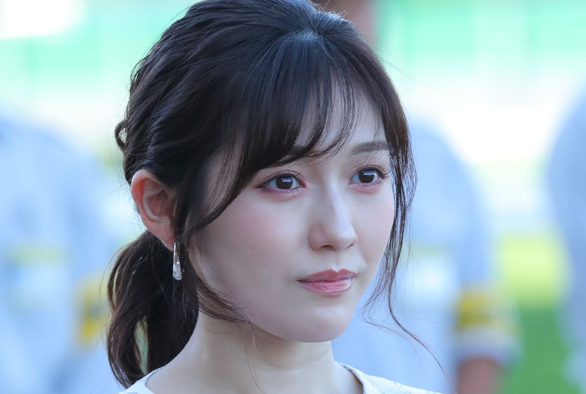 「失礼すぎる」「過激…」テレビ局に抗議勃発→“前代未聞の緊急対応”に騒然…だけど“伝説の清純派アイドル”に称賛殺到の異色ドラマ | TRILL【トリル】