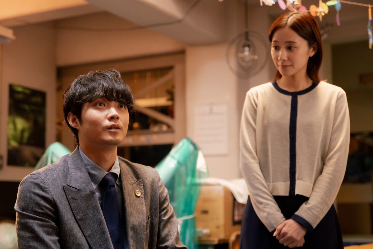 「想像以上」「毎週観ちゃう」初回放送から評判の作品、先生や生徒が主役じゃない学園ドラマ【月10】 | TRILL【トリル】