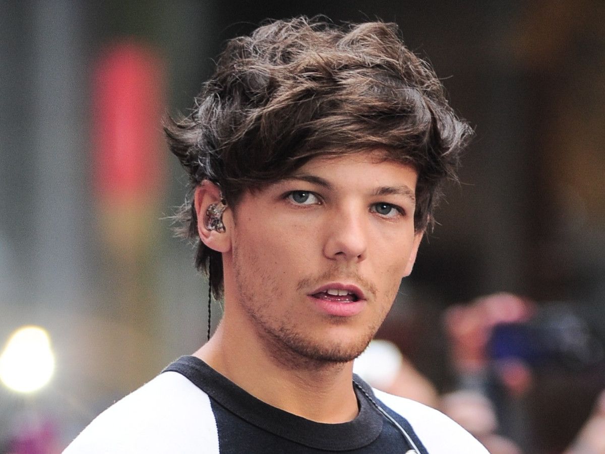 ルイ・トムリンソン、家族と恋人に関する「陰謀論」が渦巻くためXを休止 | TRILL【トリル】