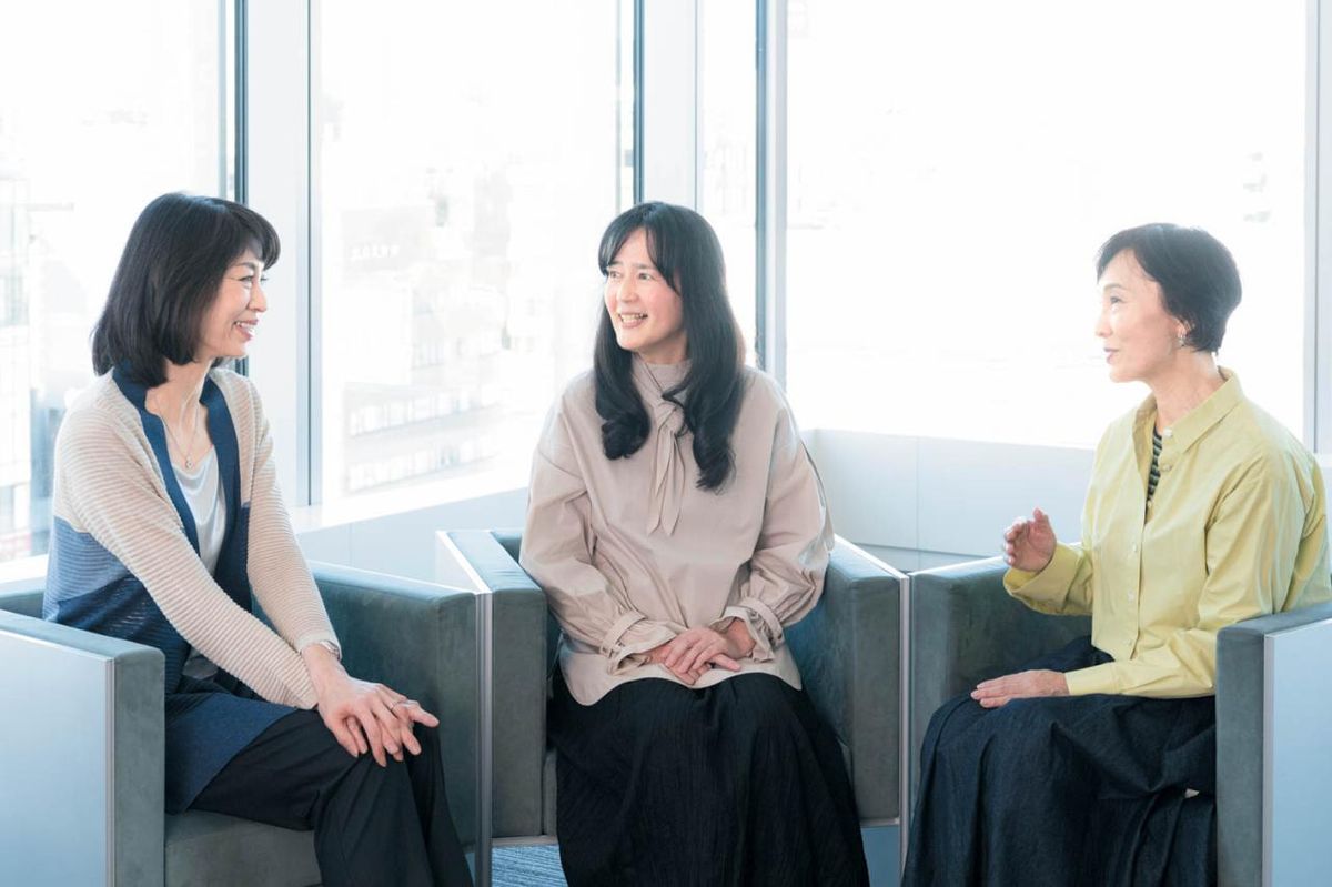 「若いコと、おばさんの服はあるのに、 私たちの着る服がない！」【60代・読者モデル】の本音トーク | TRILL【トリル】