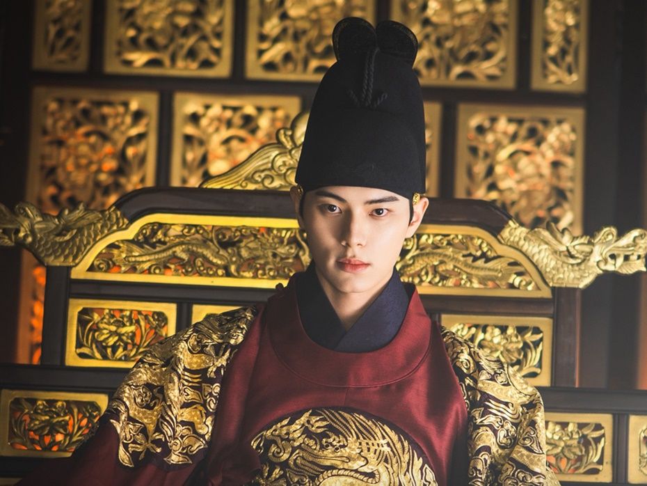 『暴君のシェフ』で見せる初の時代劇変身、イ・チェミンのダークで華麗な覚醒劇が始まる | TRILL【トリル】