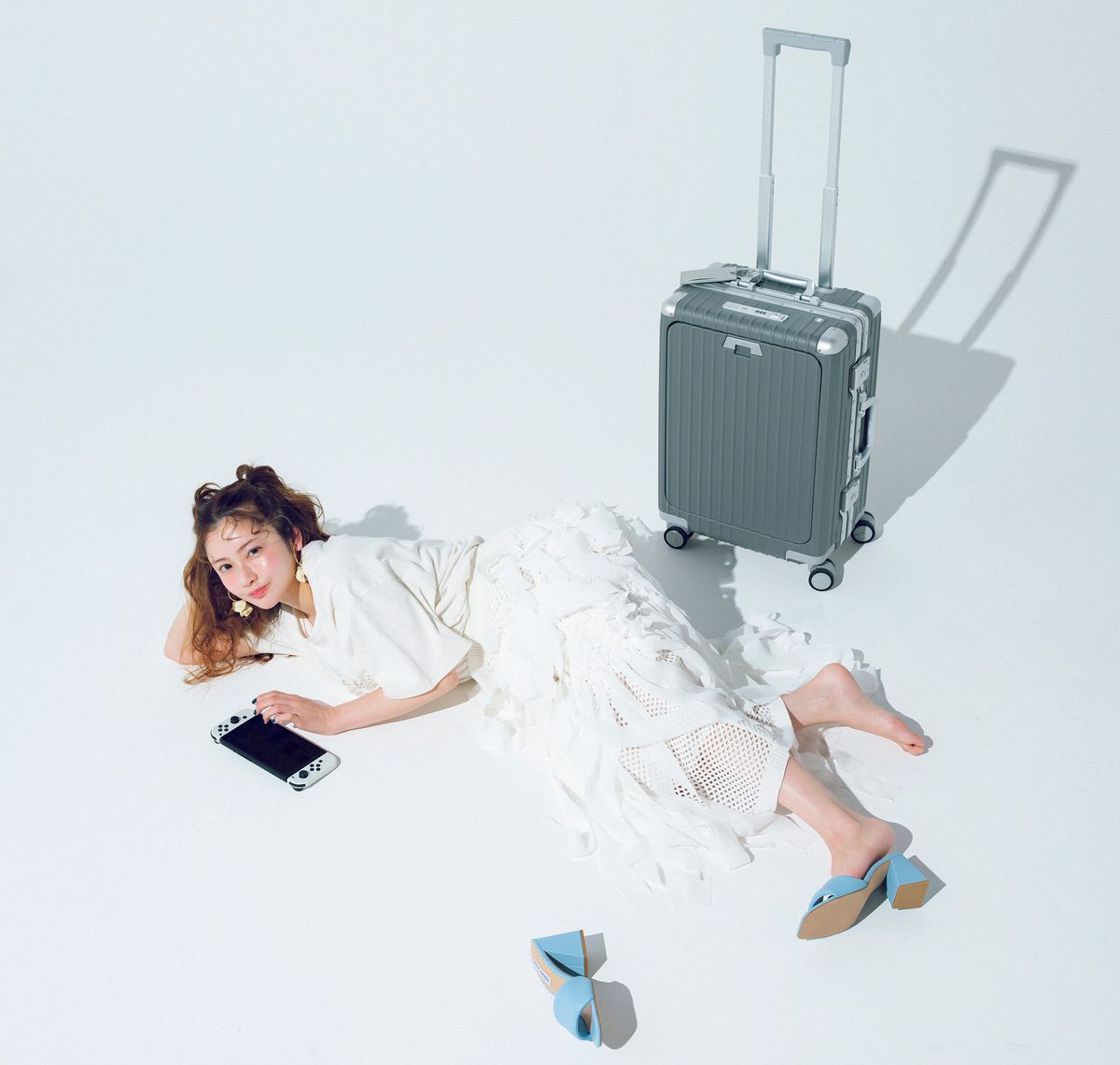 小澤美里が旅に行きたいところは？旅行バッグの中身も大公開♡【おざみのしたいこと全部♡ vol.4】 | TRILL【トリル】