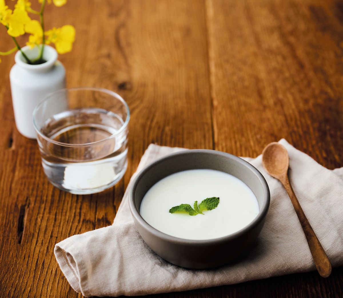 同じ種類を食べ続けるのはNG？ 意外と知らない“ヨーグルトのホント” | TRILL【トリル】