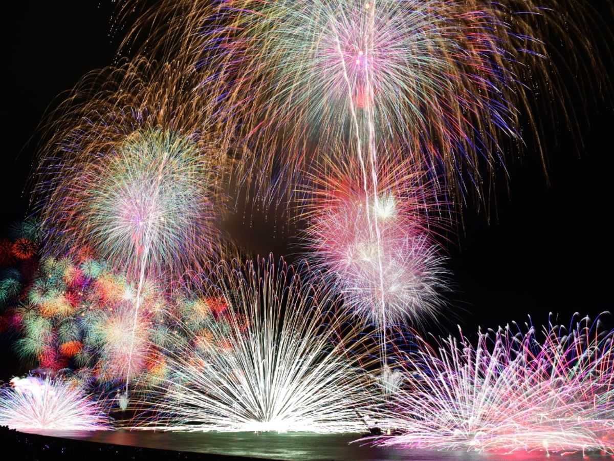 【2025】好き&行ってみたい「近畿の花火大会」ランキング！ 2位「長浜・北びわ湖大花火大会」、1位は？ | TRILL【トリル】