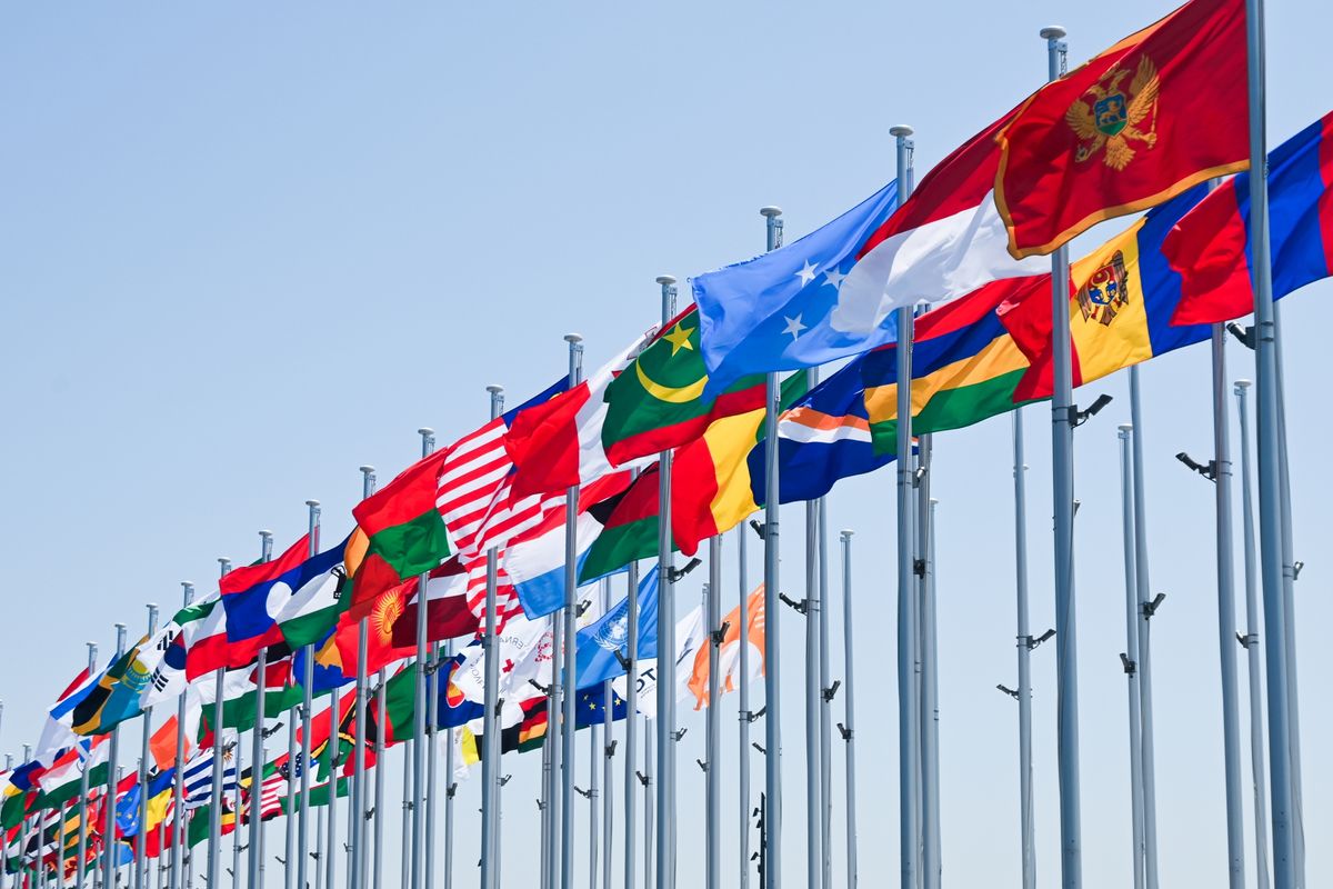 ミャクミャク「やめて」 相次ぐ転売に『涙の訴え』も物議「なら受注生産を」「残念だった」 | TRILL【トリル】