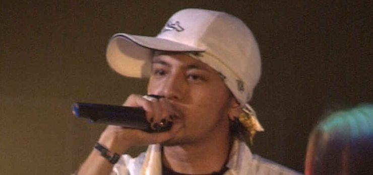 25年前、日本中をゆるやかに揺らした“都会的な夏の余白ソング” 2000年夏を詰めた“音楽のタイムカプセル” | TRILL【トリル】