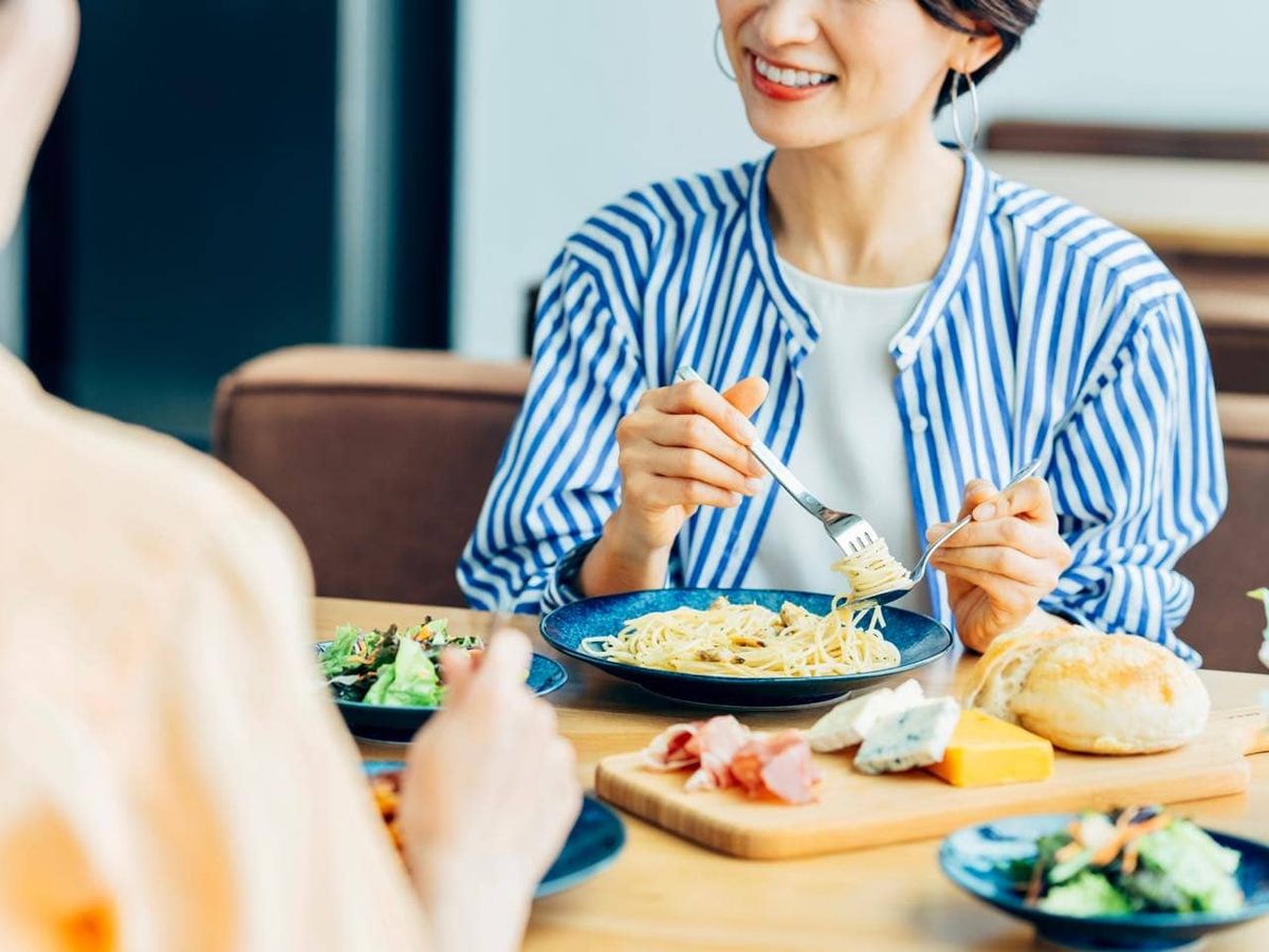 平日だけ“夜は糖質オフ”でOK！3ヶ月で−6kg×ウエスト−7cmを達成した【簡単ダイエット】 | TRILL【トリル】