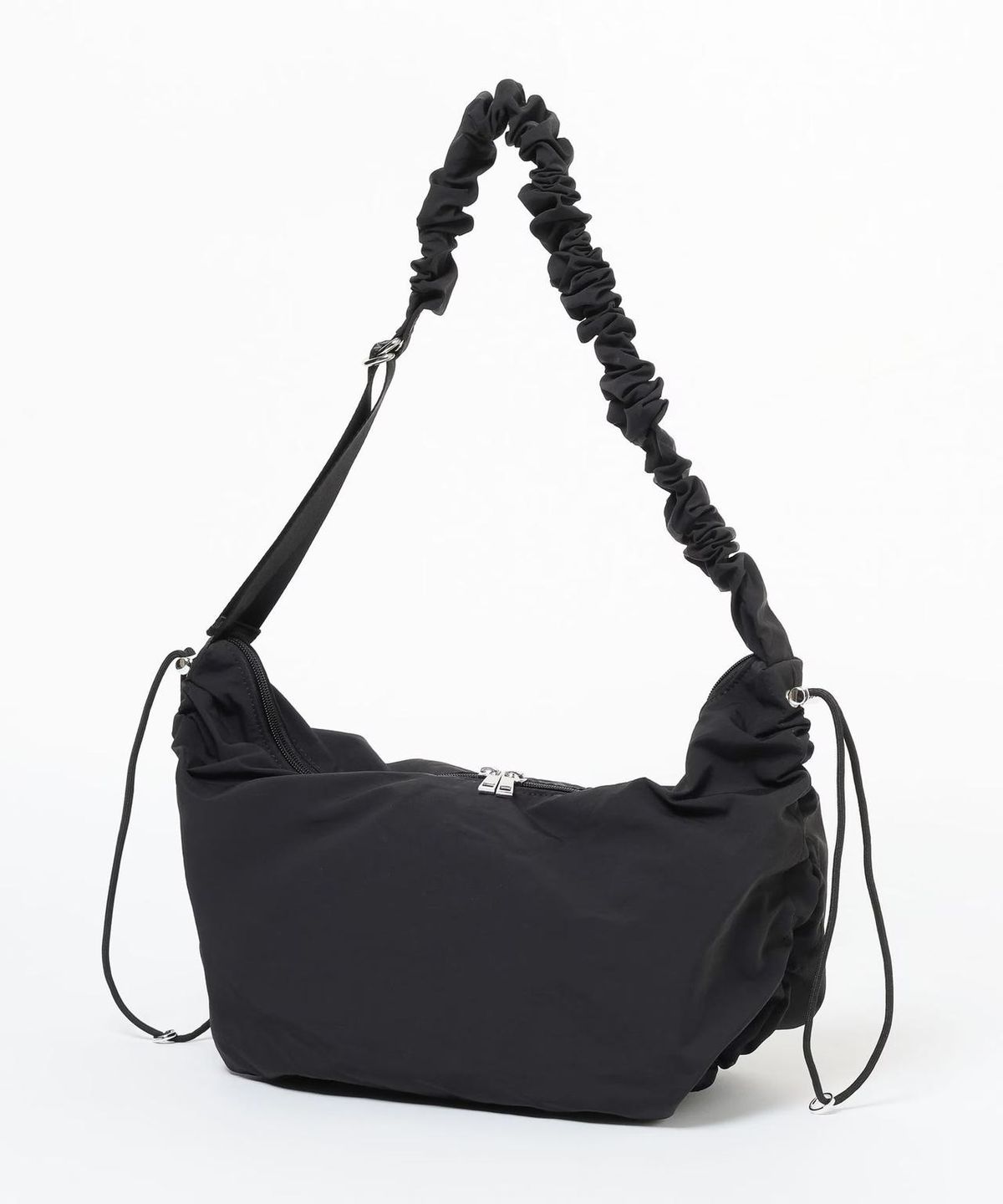 【LAKOLE】A4対応でしっかり入る！「万能バッグ」 | TRILL【トリル】