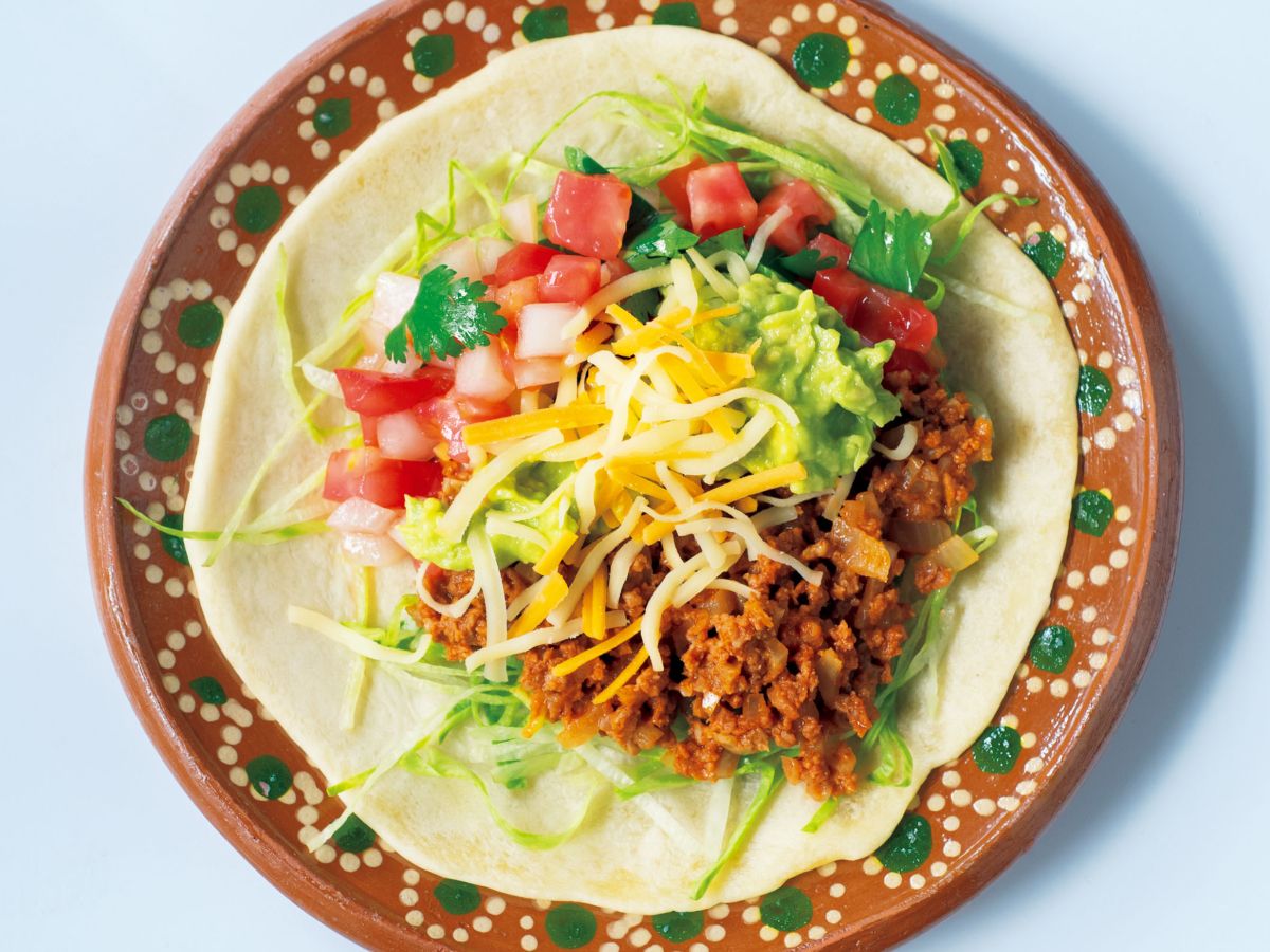 フライパンで簡単トルティーヤ＆基本のタコスレシピ｜タコミート・サルサ・ワカモレも♪ | TRILL【トリル】