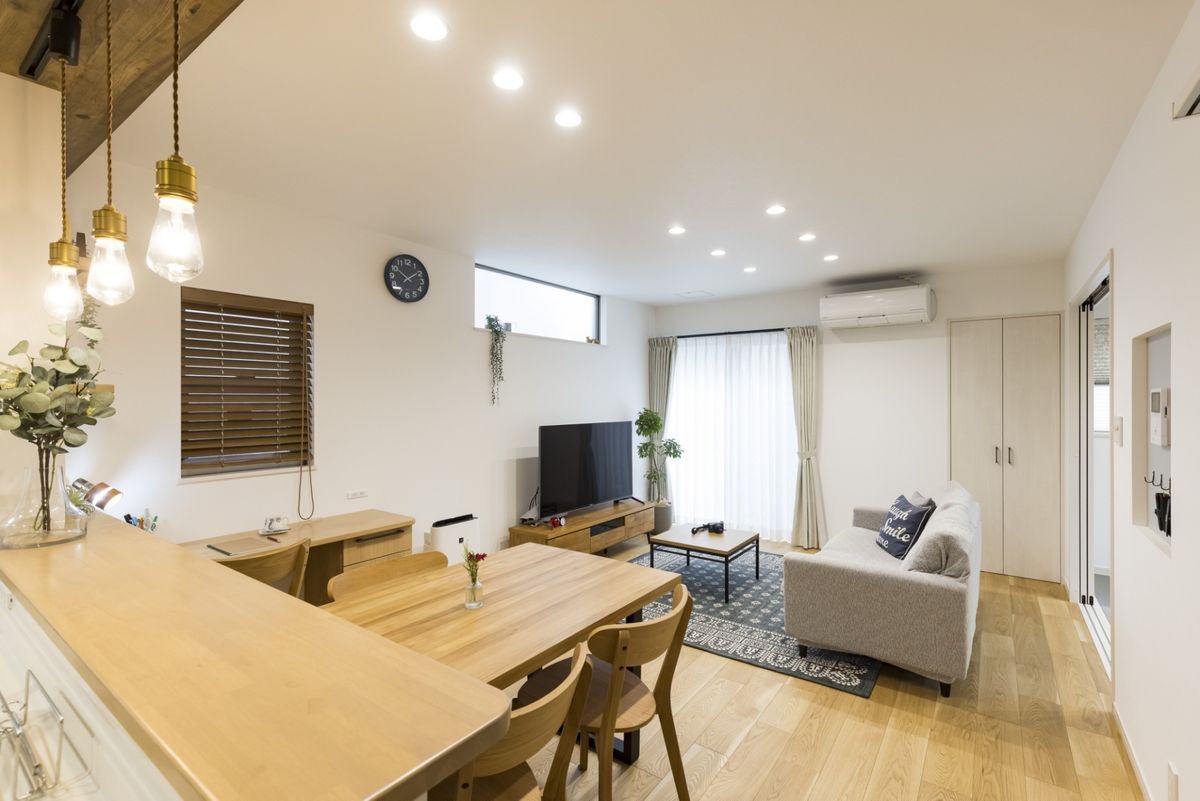 「近くにあったら今すぐ離れて！」占い師が警告する、"金運が下がる危険な場所"とは？ | TRILL【トリル】