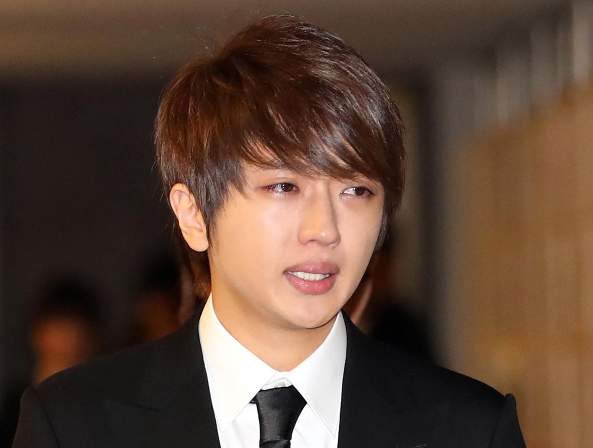 人気歌手“突然の手術報告”に止まらない励ましの声…ファン「これからもずっと大好き」「生きててくれるだけで十分」 | TRILL【トリル】