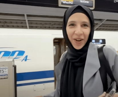 初来日の外国人が1人で大阪へ向かった結果→満喫する姿に「幸せな気持ちになります」 | TRILL【トリル】