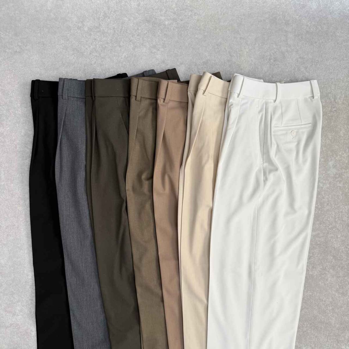 「大好きすぎてもう7本目！」【UNIQLO】「タックワイドパンツ」新色も大活躍しそう | TRILL【トリル】