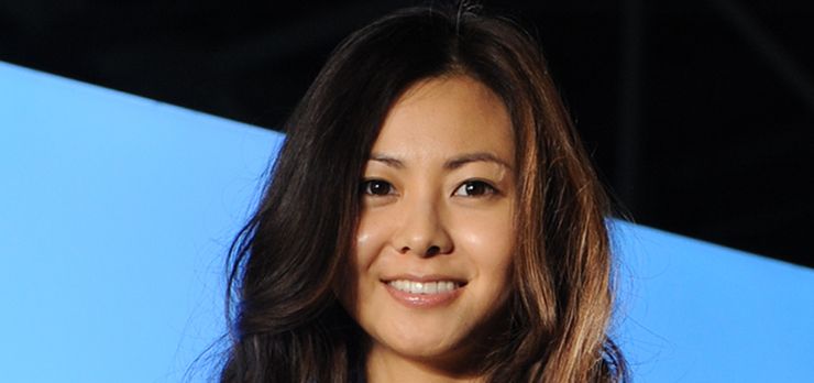 「イントロからサビまで全部イイ」25年後も心を奪う“異色の日＆英ソング” 40万枚超を売り上げた“国境なきサウンド” | TRILL【トリル】