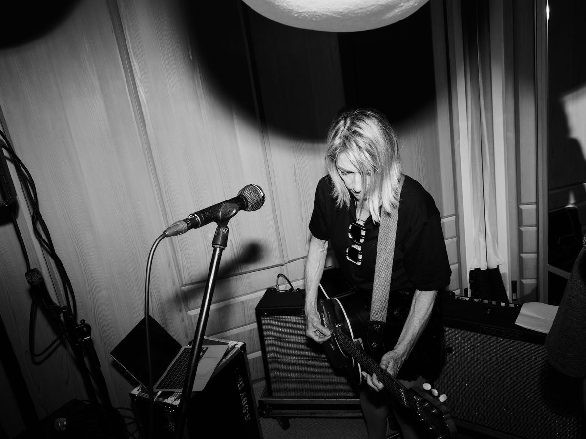 キム・ゴードンがパフォーマンスを披露。アイウェアブランドのジャック・マリー・マージュ、日本初となるギャラリーを表参道にオープン！ | TRILL【トリル】