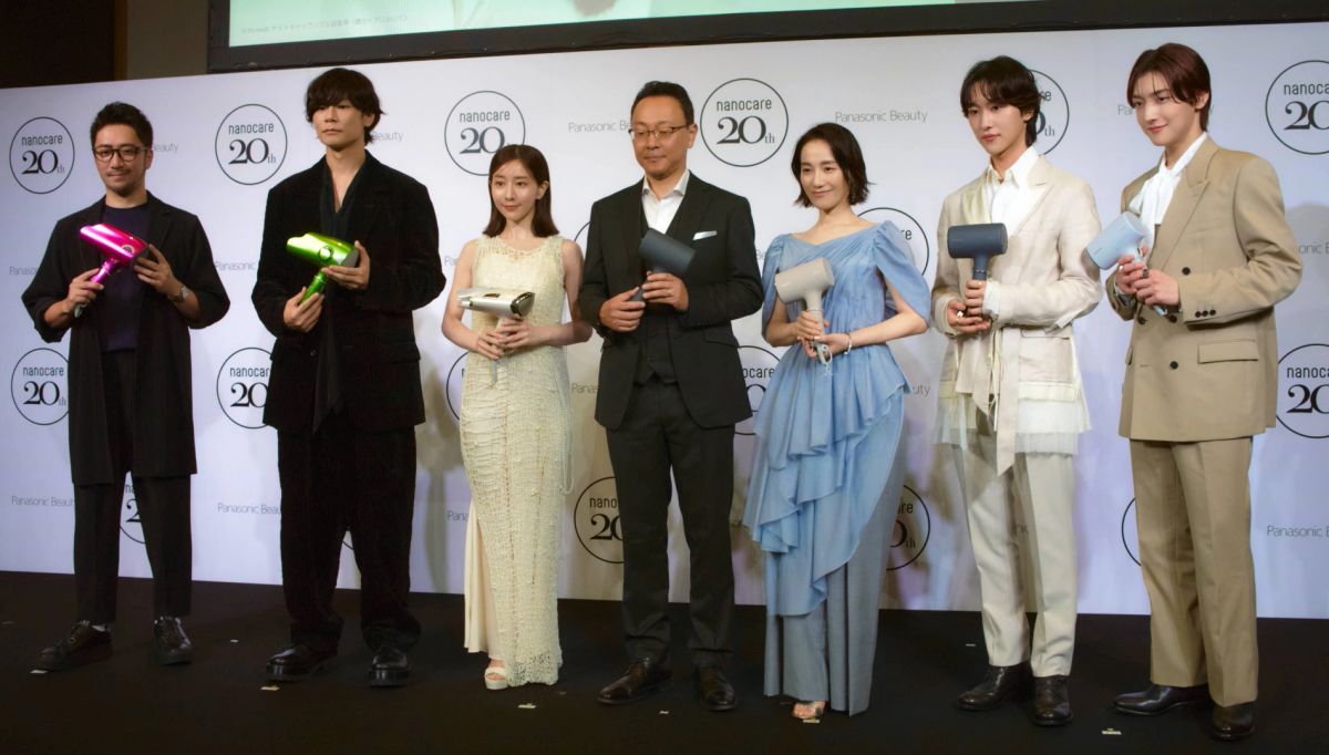 【動画あり】王子降臨！？ROIROMの「白目がキレイ」と田中みな実さんが称賛！ナノケア20周年記念イベントレポート | TRILL【トリル】