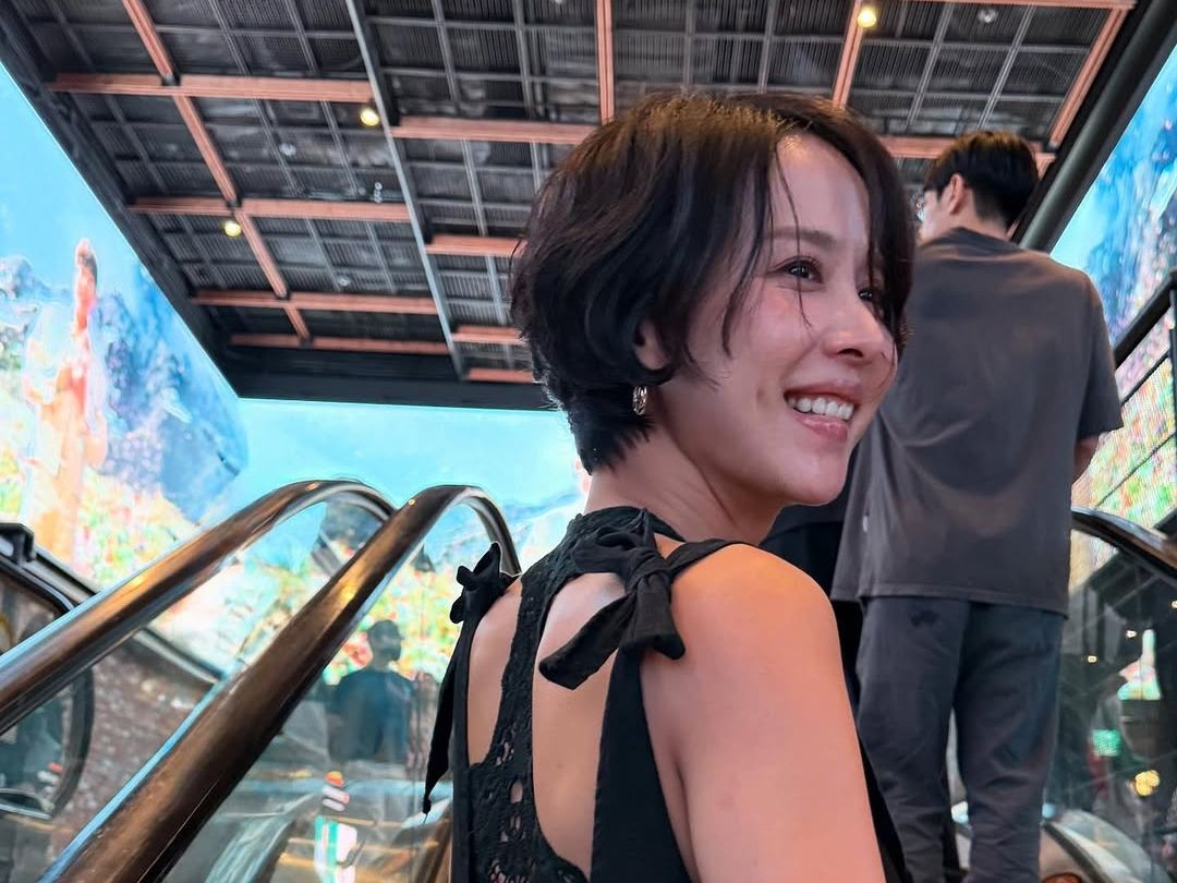 『パラサイト』“美人奥様”チョ・ヨジョン、「歴代最高」の写真に大反響！【PHOTO】 | TRILL【トリル】