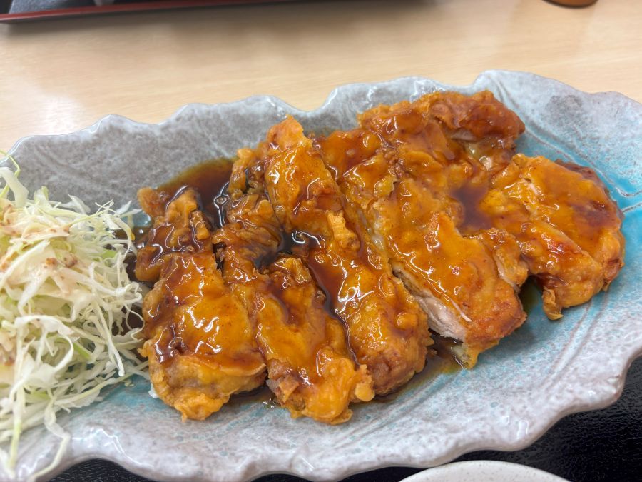【霧島市】ご飯味噌汁おかわり無料！「黒酢チキン南蛮定食たかもとや」 | TRILL【トリル】
