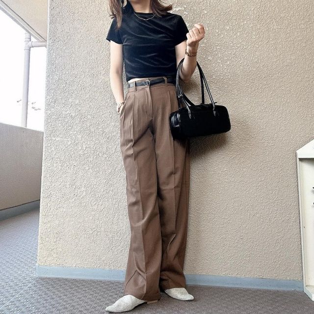 「今一番着るのに…790円衝撃値下げ」GUの秋っぽシアーベロアミニTシャツ | TRILL【トリル】