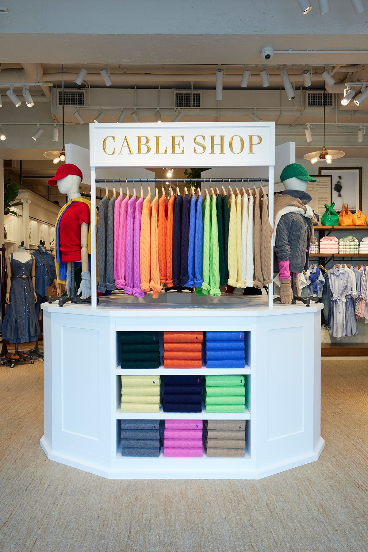 ポロ ラルフ ローレンの「ザ ポロ ウィメンズ ショップ」に秋冬新作が勢揃い。残暑に嬉しい「ラルフズ コーヒー」の限定フレーバーのミルクシェイクも登場！ | TRILL【トリル】