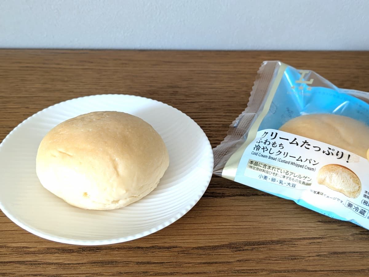 売り切れ続出！SNSで話題のローソン「ふわもち冷やしクリームパン 」は見つけたら即買い♪ | TRILL【トリル】