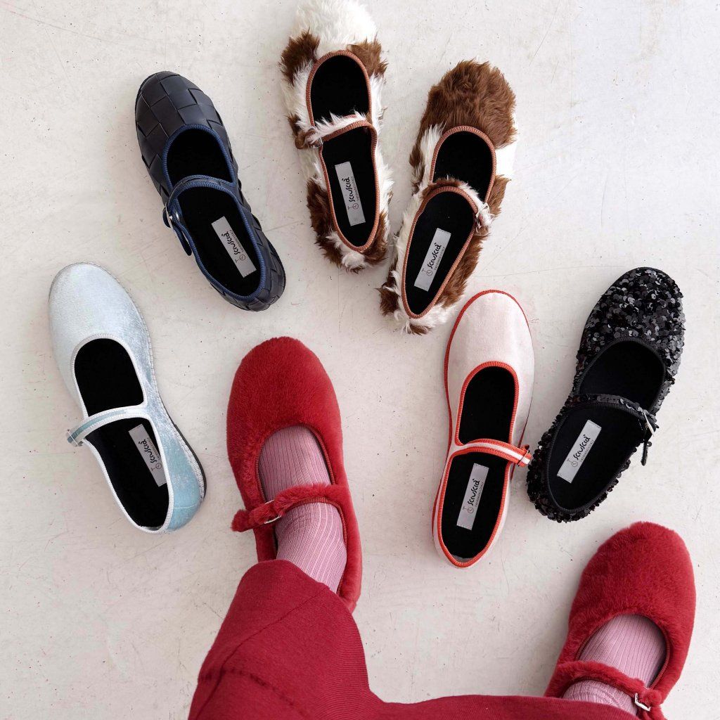 2025年秋冬婦人靴 新しい季節を楽しむ、きれいな色のフラットシューズ【ささやかですてきなもの 大谷有紀 vol.254】 | TRILL【トリル】