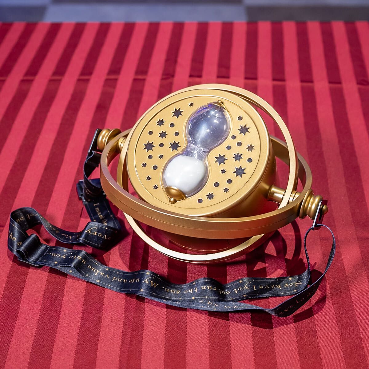 『ハリー・ポッター』の魔法アイテムデザイン！ユニバーサル・スタジオ・ジャパン「タイムターナー・スーベニアバケツ ポップコーン付き」 | TRILL【トリル】