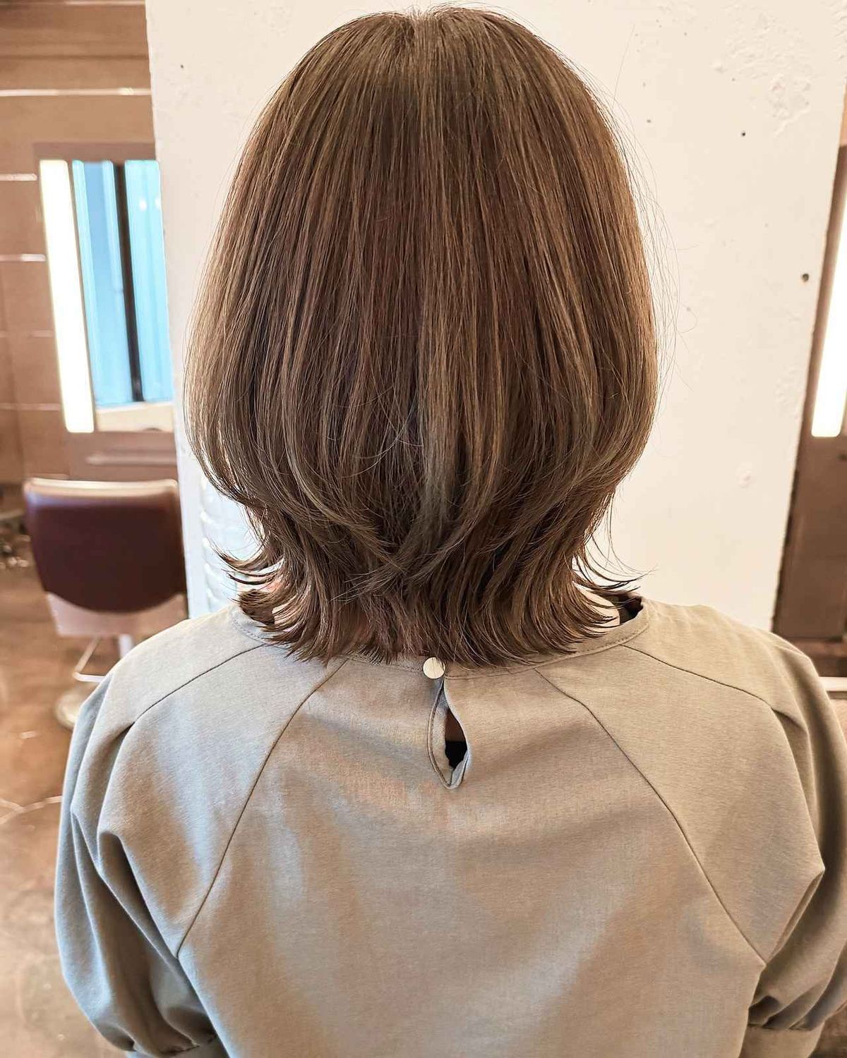 ずっと同じ髪型 → こなれ感爆誕！【40・50代】は「ウルフレイヤー」でイメチェン大成功♡ | TRILL【トリル】