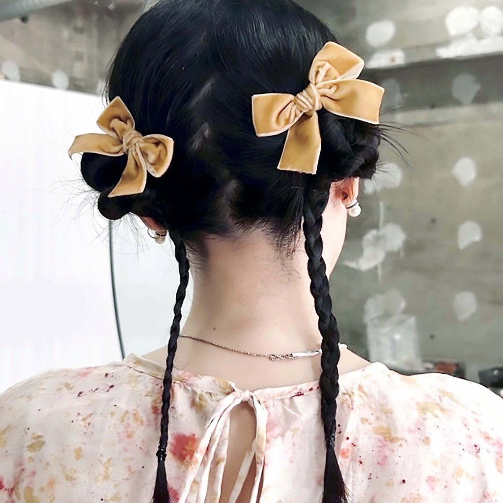 秋の簡単まとめ髪2025 大人に似合うツインお団子ヘアアレンジ【ささやかですてきなもの 大谷有紀 vol.256】 | TRILL【トリル】