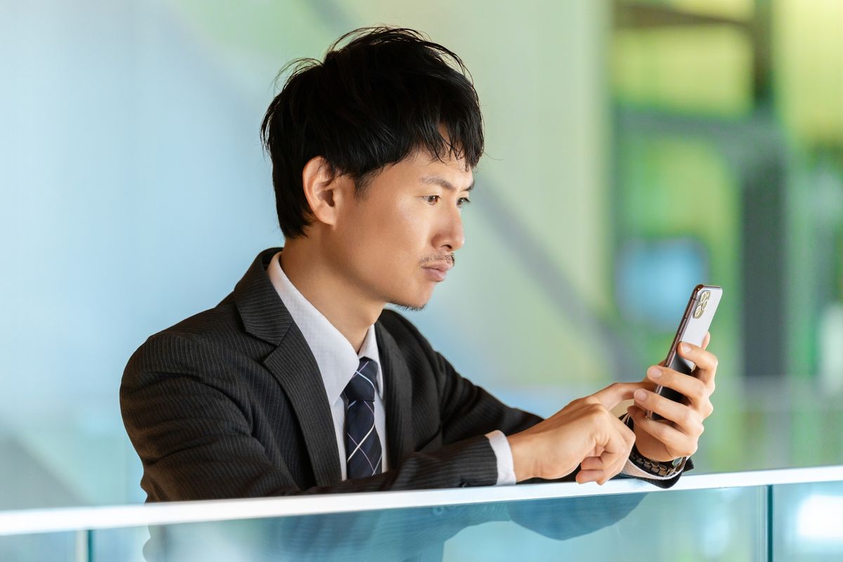 現役ホステスが教える『LINEの返信が遅い男性』の本音とは？ | TRILL【トリル】