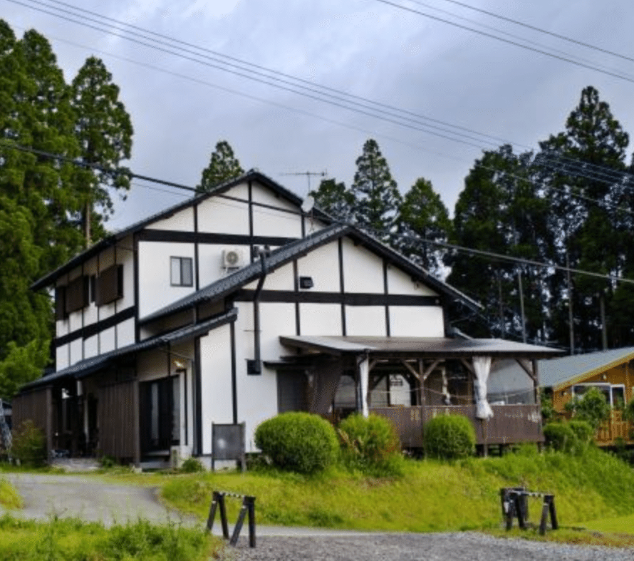 東京と八ヶ岳を行き来する暮らし… 60代女性の素敵な二拠点生活に「憧れます」「優雅」 | TRILL【トリル】
