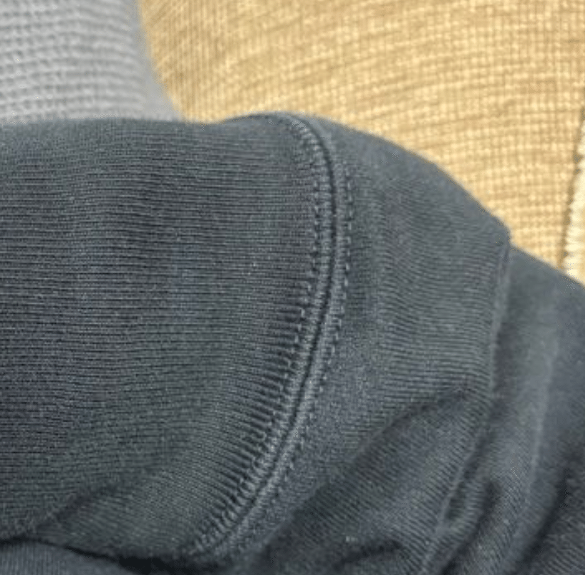 「怪我してるのかと思った…」突如投稿された“右手の写真”… その理由に「かくれんぼしてる」「かわいい」 | TRILL【トリル】