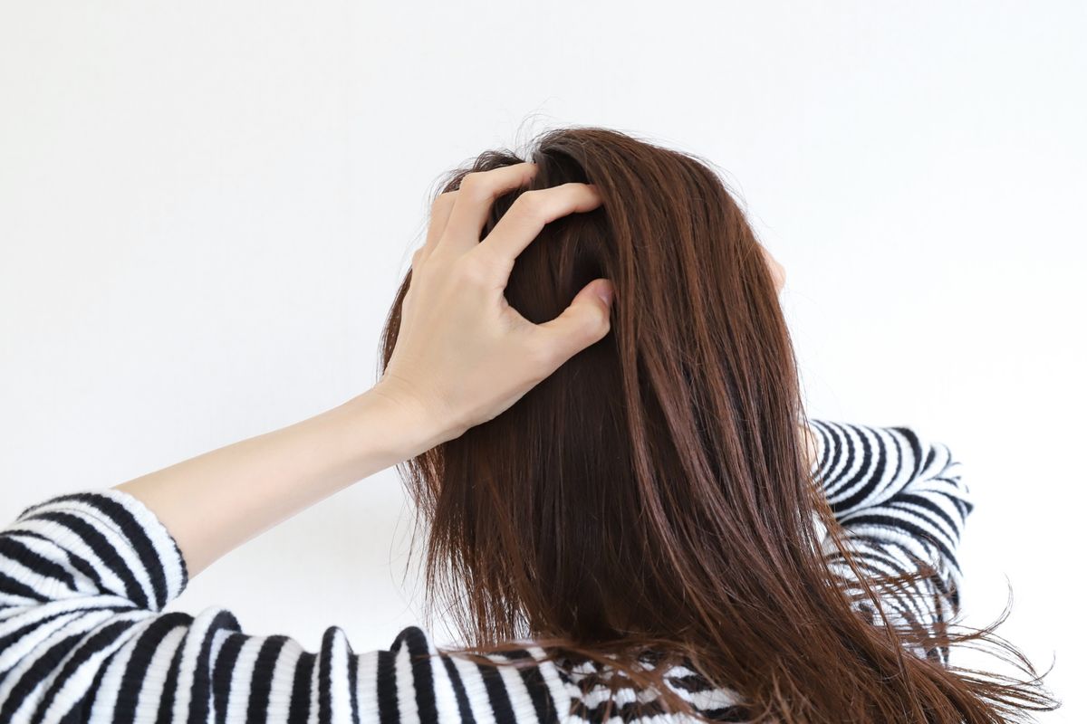 「知らずに続けていると“厄を呼び込む”かも！？」占い師が警告する、“運をどんどん落とすNG行動”とは？ | TRILL【トリル】