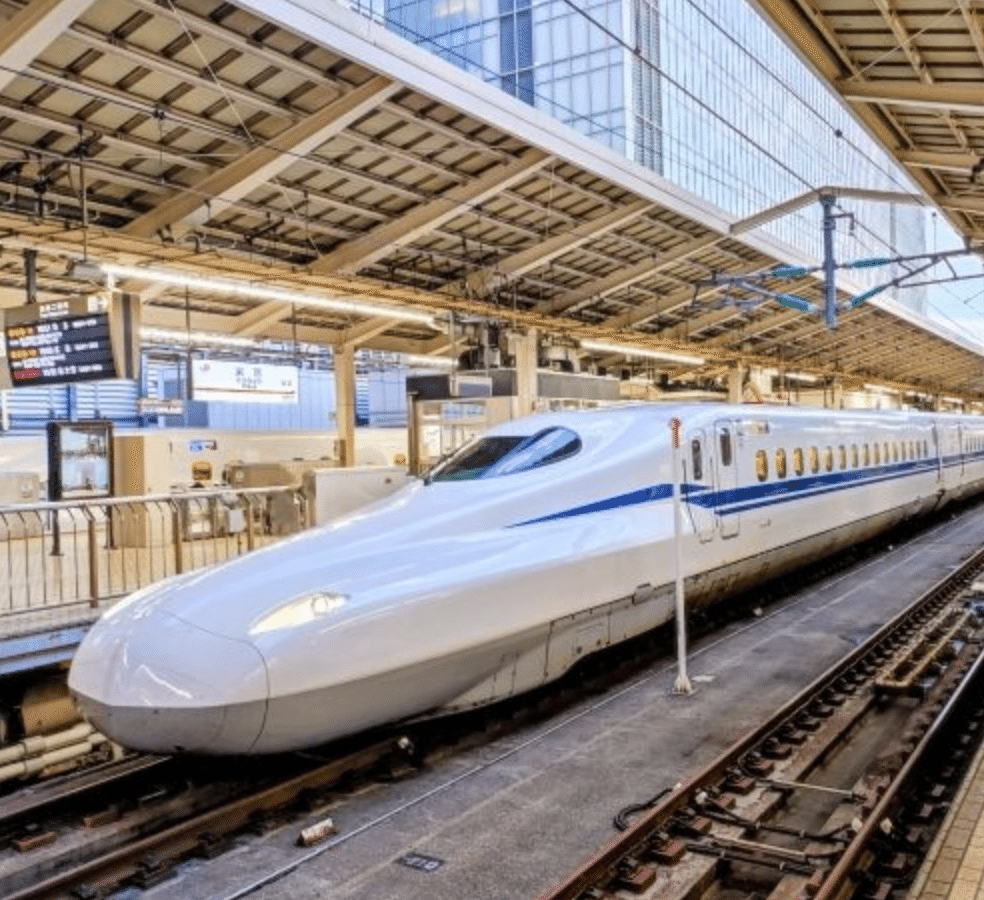 新幹線に乗る直前の長男「お尻濡れちゃった…」母「今！？」直後、旦那が放った一言に「神対応すぎる」 | TRILL【トリル】