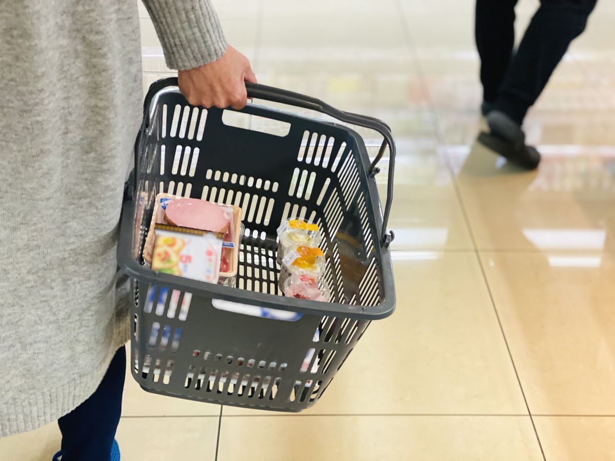 スーパーで「あれ」と「これ」で会話する夫婦→以心伝心していると思いきや… | TRILL【トリル】