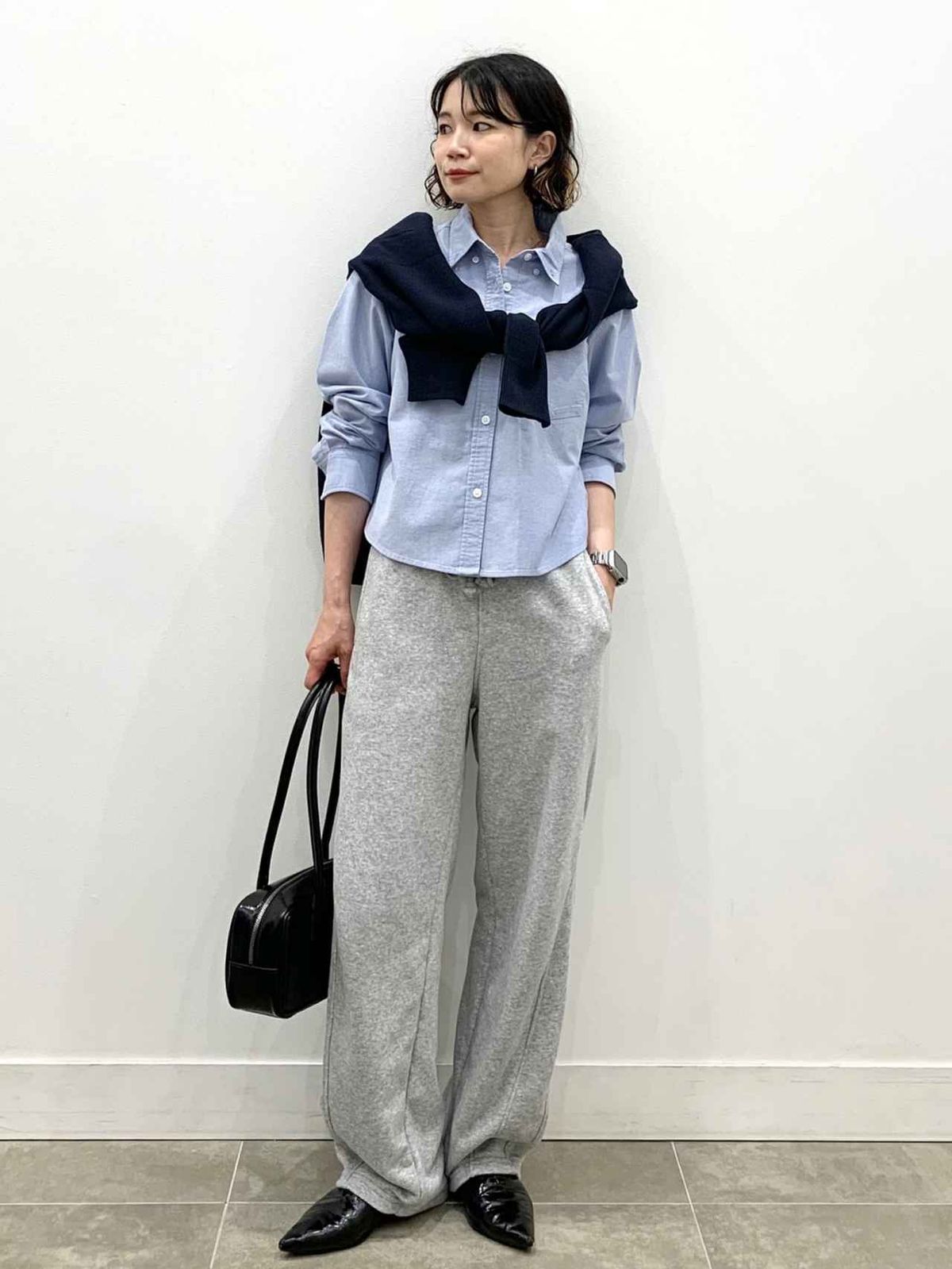 40・50代がこなれる“グレー色”！【GU】真似するだけでOK！「大人スウェットコーデ」 | TRILL【トリル】