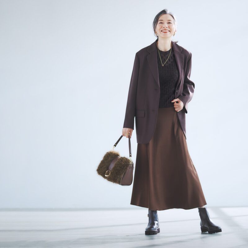 【60代おしゃれ】カジュアルからドレスUPまで！トレンド「ブラウン」を主役にしたおすすめ着こなし4選 | TRILL【トリル】