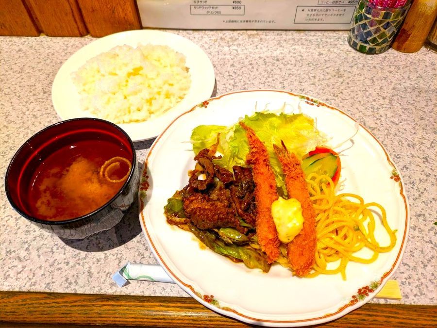 【南森町】昭和な喫茶店のお手頃ランチ！癒やしとやさしさの手づくり定食「コーヒー＆ランチ サマージュ」 | TRILL【トリル】