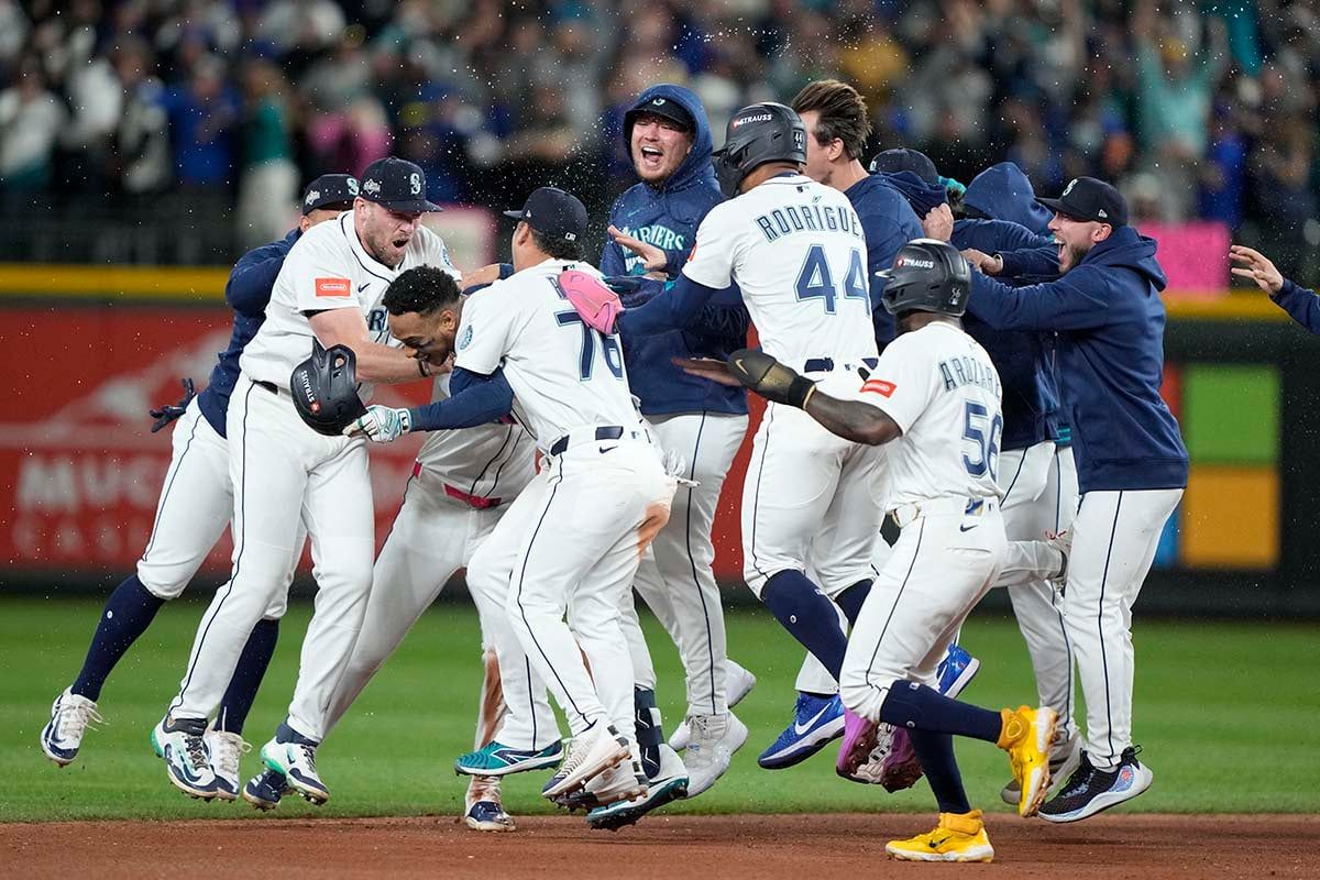 【MLB】マリナーズ、延長15回の激闘「ポランコの適時打」でサヨナラ勝利 24年ぶりリーグ優勝決定S進出 球団史上初の世界一へ前進 | TRILL【トリル】