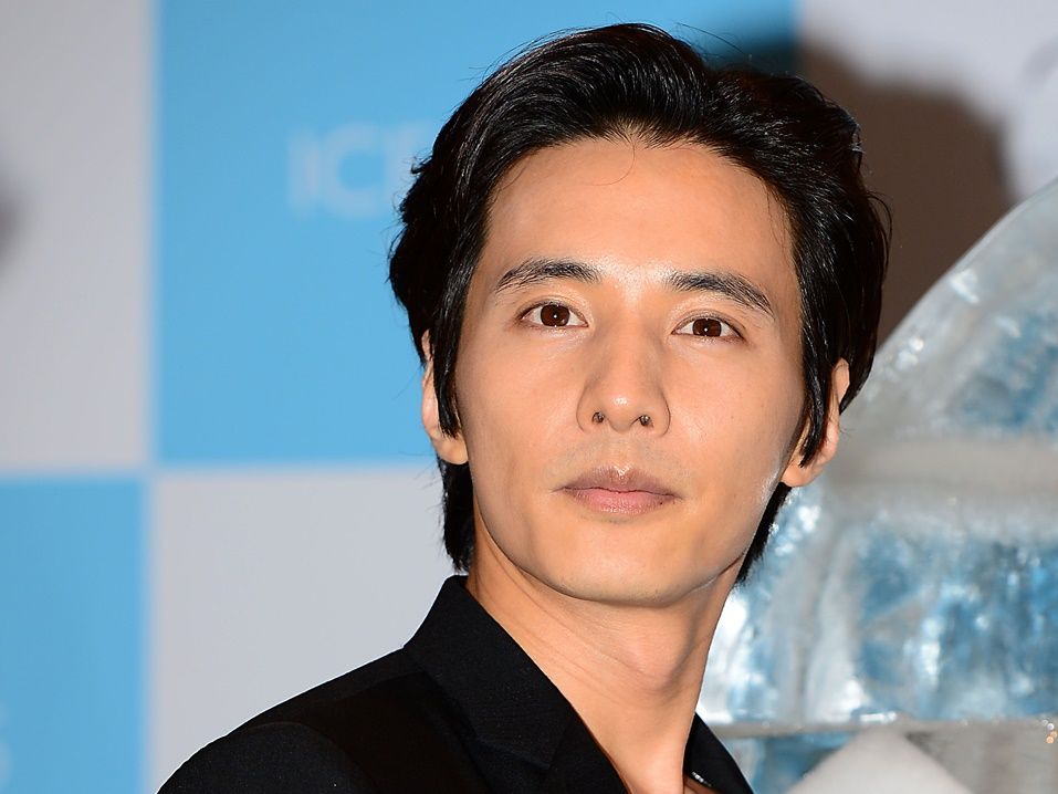 「あれで国宝俳優と呼べるのか」ウォンビンの広告が賛否を呼んだワケ【PHOTO】 | TRILL【トリル】