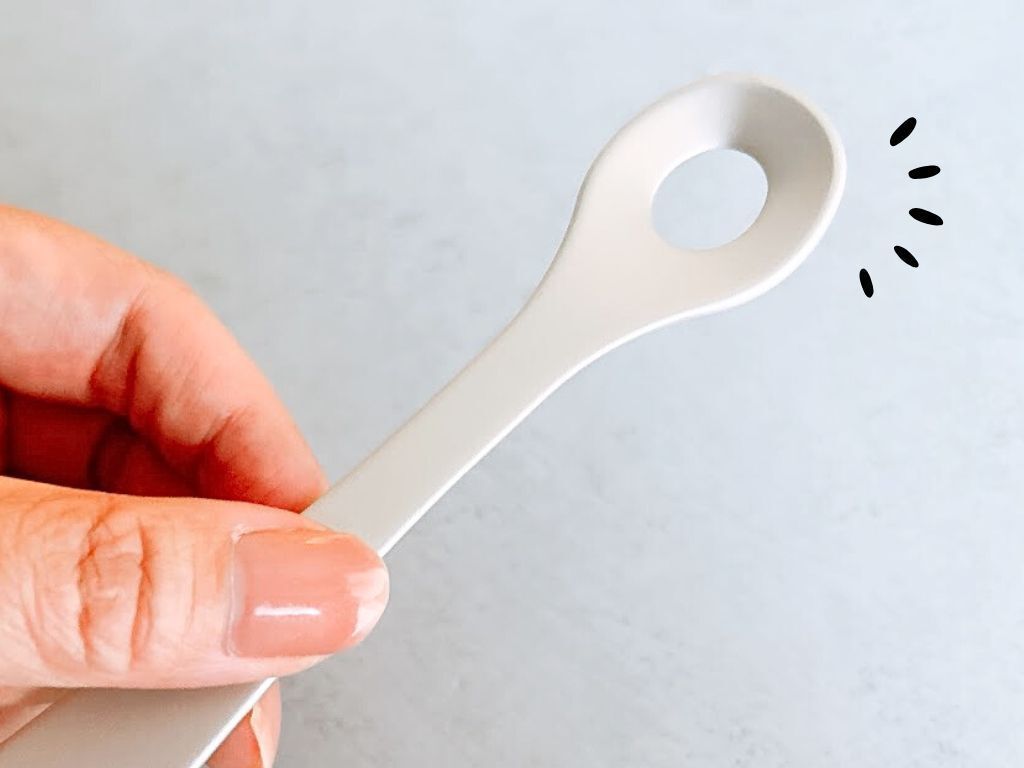 【セリア】穴あきのヘラ？かと思いきや…。定番スイーツが美味しく生まれ変わる魔法のスプーンだった♡ | TRILL【トリル】