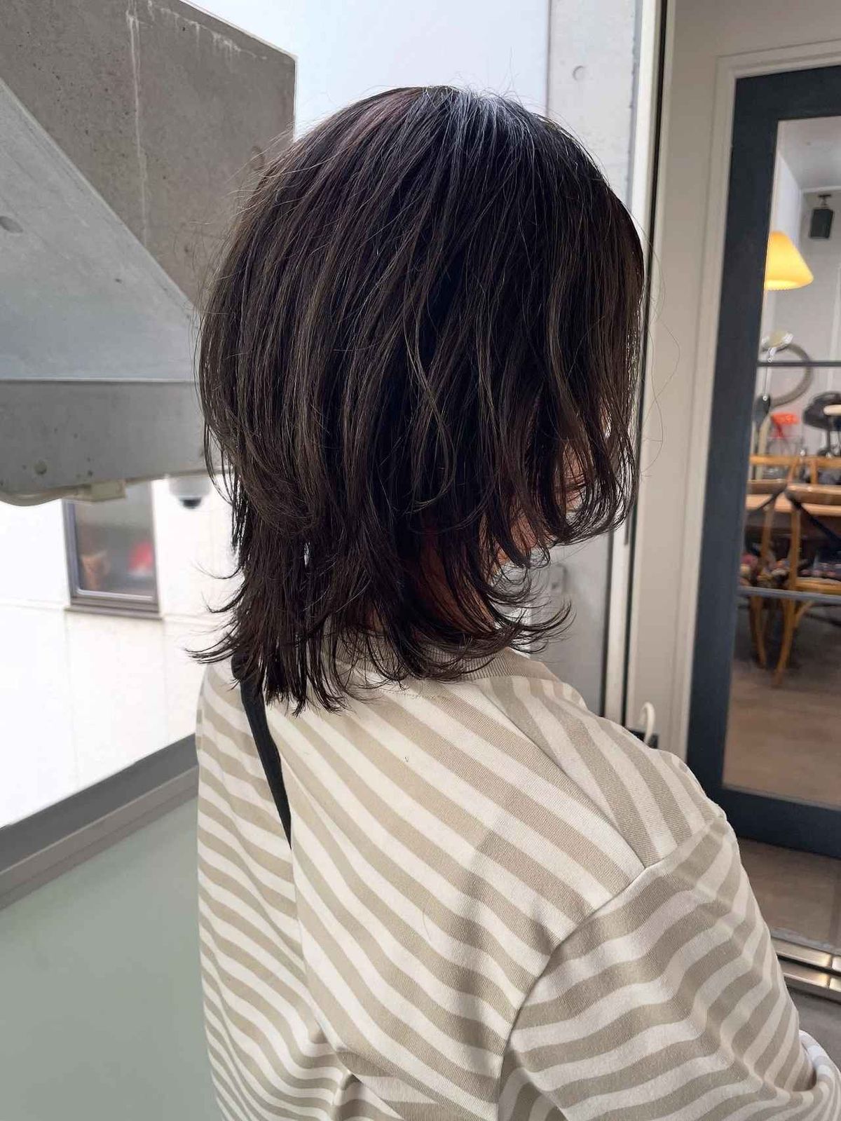 その髪型、老け見えかも → 即解決！【40・50代】長さそのままでOK♡「レイヤーヘア」 | TRILL【トリル】