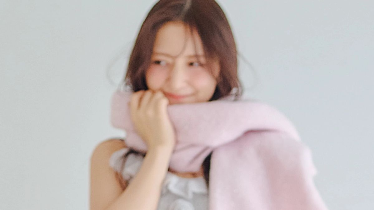 【2025年秋】愛されカラーの定番ピンク♡ 男ウケを狙える「ときめきニットコーデ」 | TRILL【トリル】