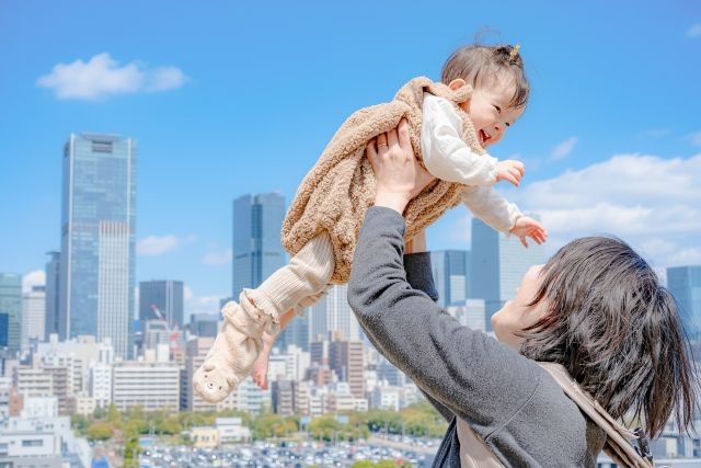 出産後の“想定外コスト”に驚き！FPが語る知っておきたい「公助・共助・自助」｜コープ共済 | TRILL【トリル】